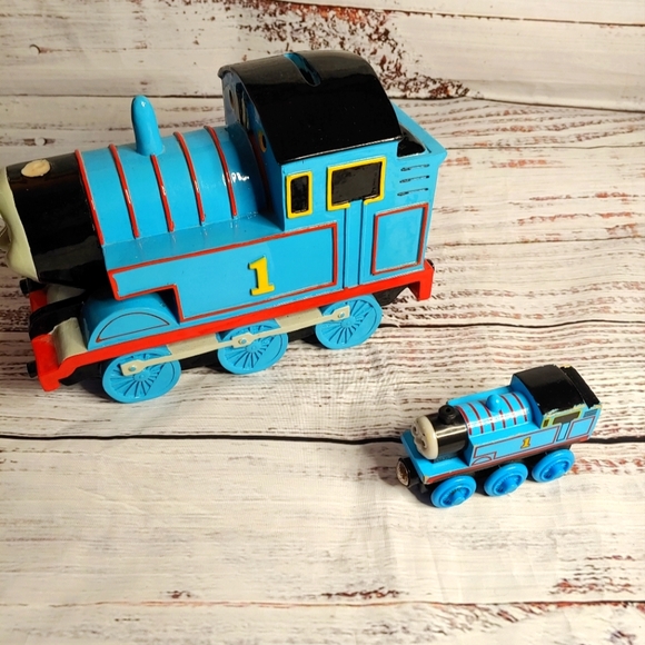 Thomas & Friends | Toys | Thomas The Train Coin Bank And Small Toy ...